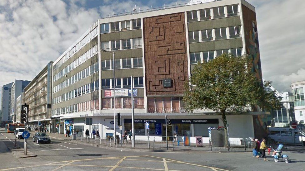 Public square part of Cardiff city centre regeneration plans - BBC News