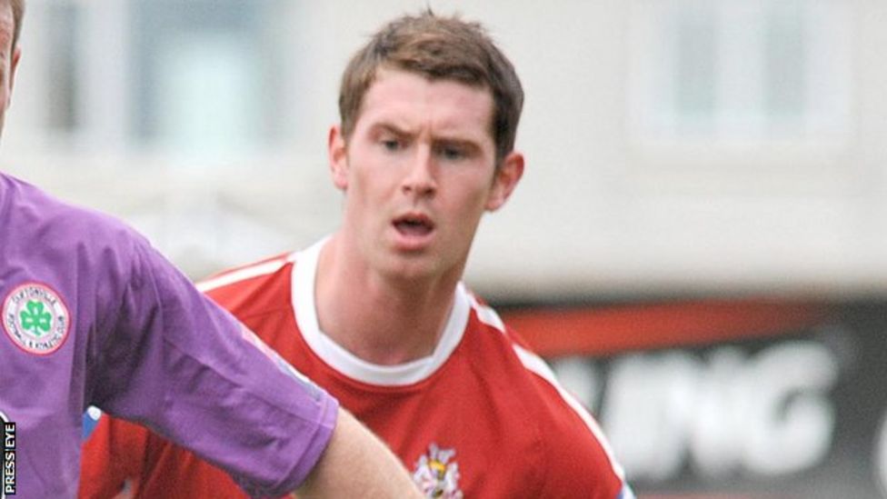 Portadown defender Garry Breen joins Cliftonville on pre-contract ...