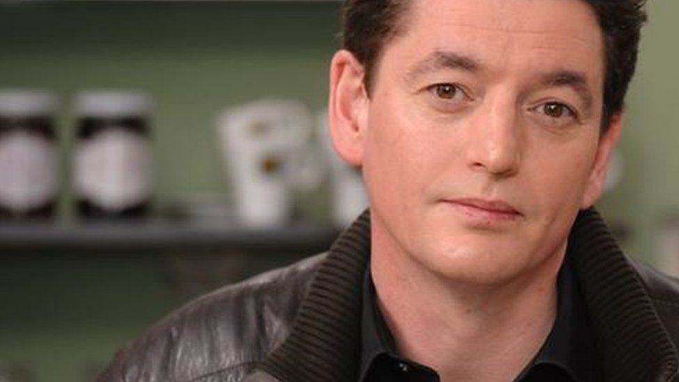 Iwan 'Iwcs' Roberts: Bywyd yn mynd yn ei flaen - BBC Cymru Fyw