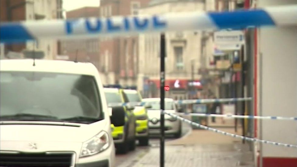 Leicester murder probe after street attack death - BBC News