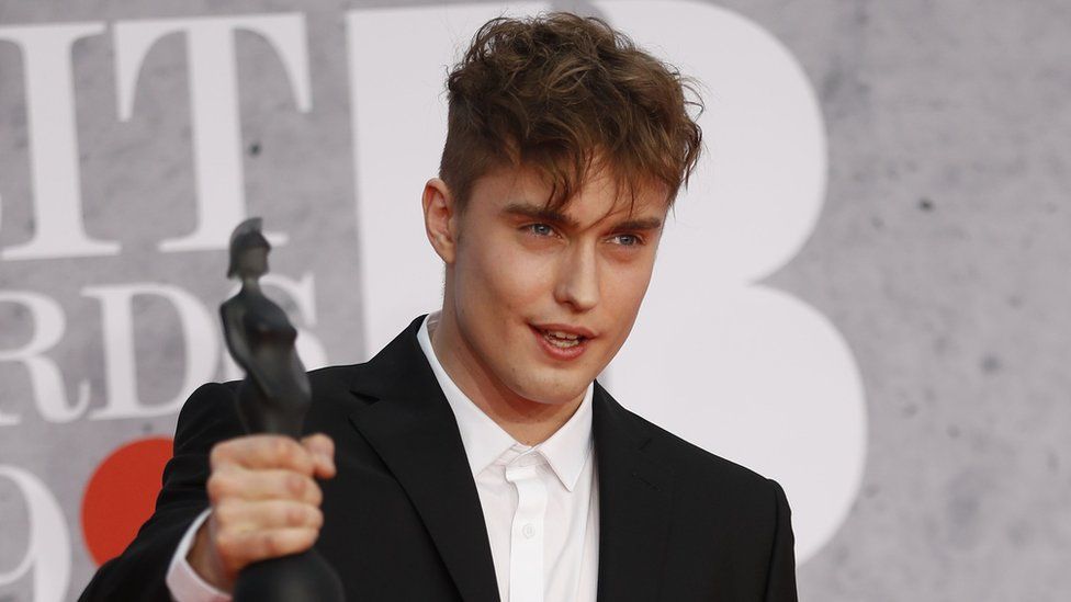 Sam Fender debut album: I'm proud and utterly terrified - BBC News