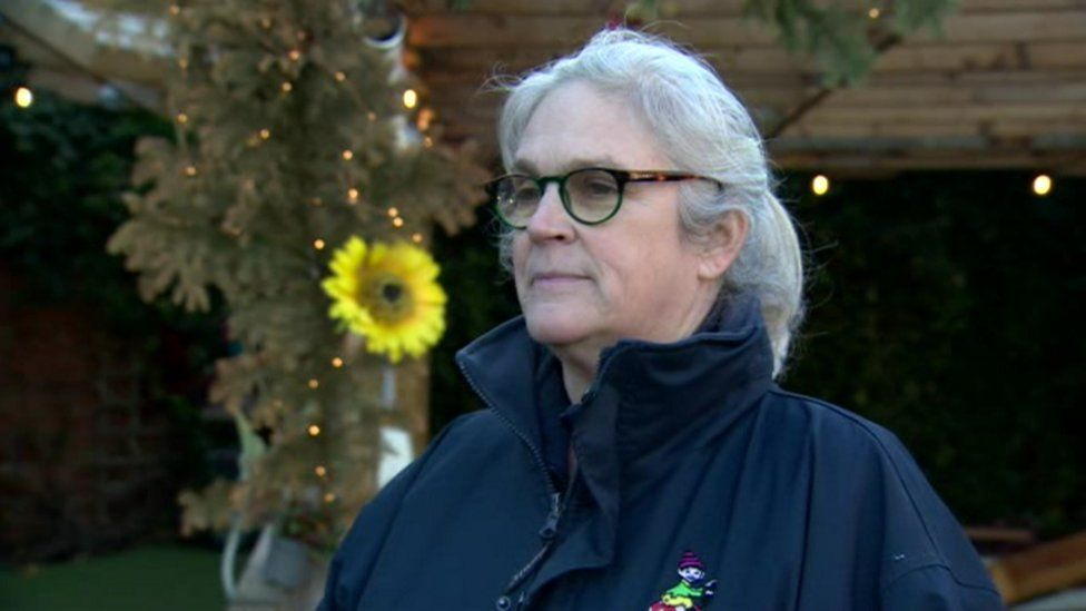 Covid-19: NI businesses to get £50m rates support package - BBC News