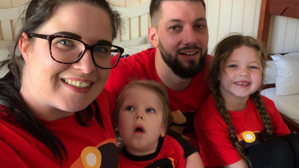 Gloucester family donate 900 Easter eggs in son's memory - BBC News