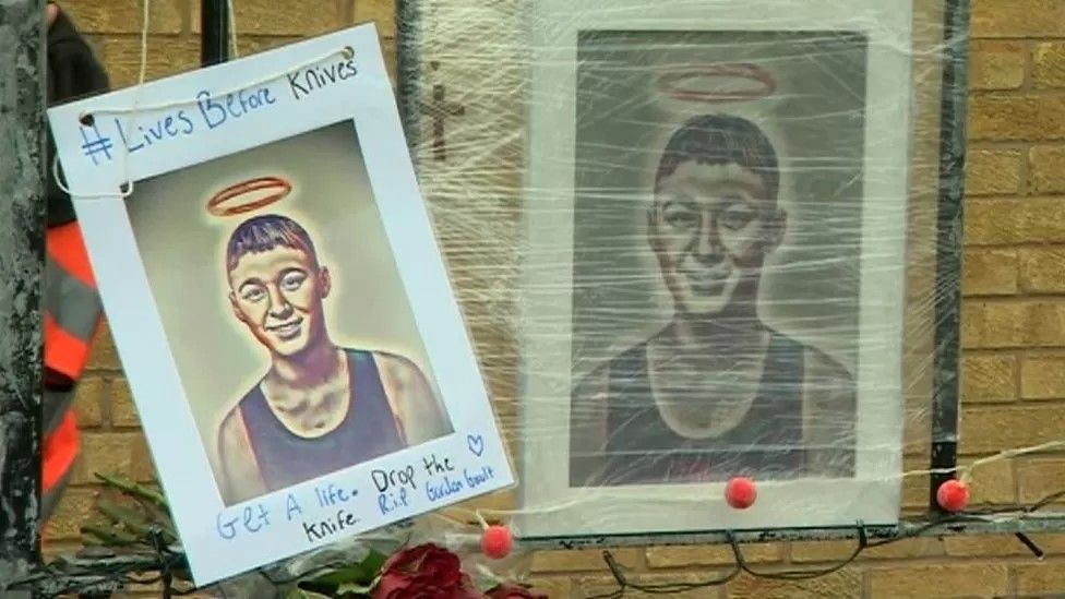 Gordon Gault: Six teenagers in court over boy's murder - BBC News