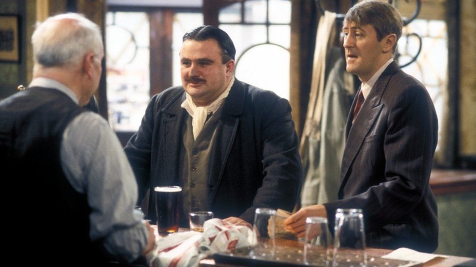 Goodnight Sweetheart to return for one-off special - BBC News