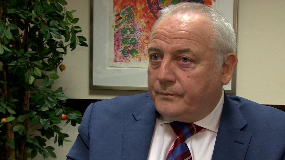 Jim Donegan murder investigation criticised - BBC News