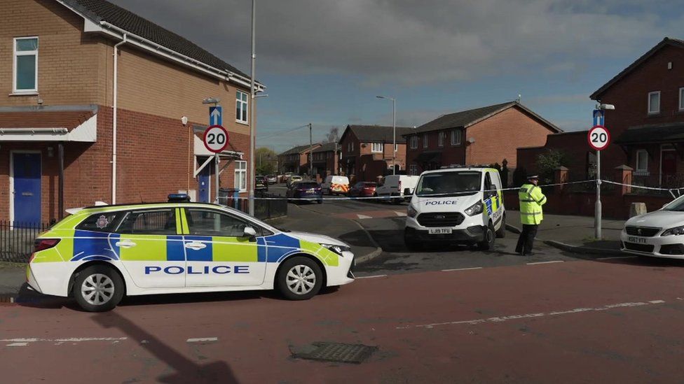 Openshaw: Family devastated after father of newborn baby shot dead ...
