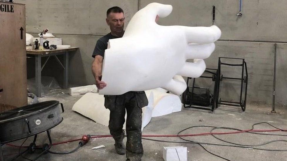 King Kong returns to Birmingham after 50 years - BBC News