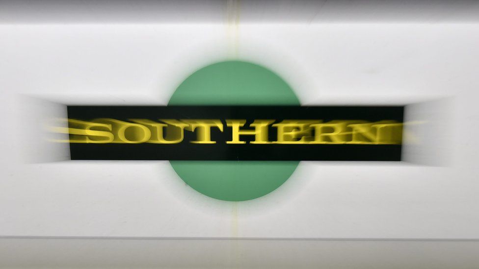 RMT to stage fresh 24-hour strike on Southern rail - BBC News