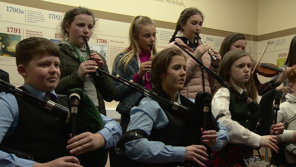 Edward Bunting inspires traditional music remix - BBC News