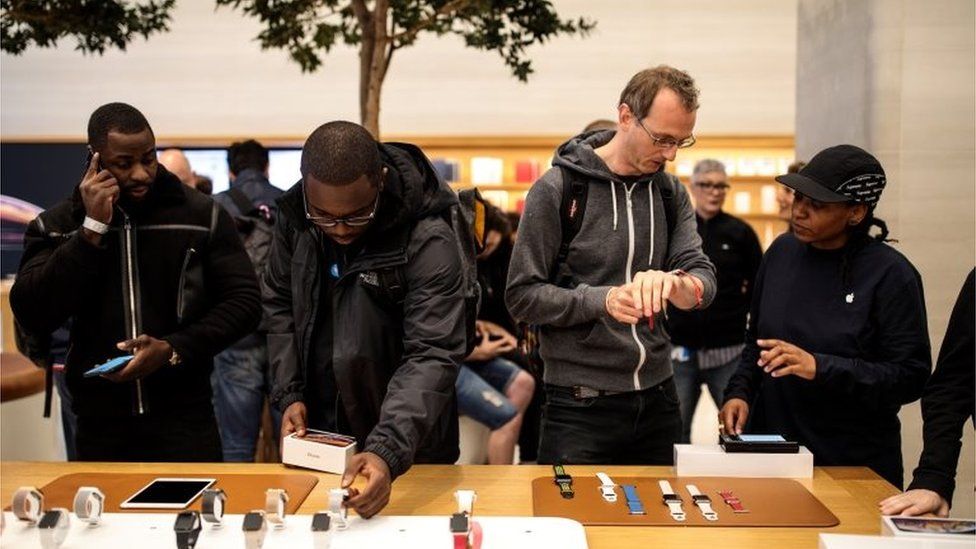 Apple hires engineers from UK company Dialog - BBC News