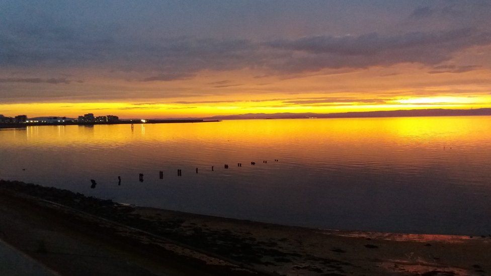 Your Scotland sunset pictures - BBC News