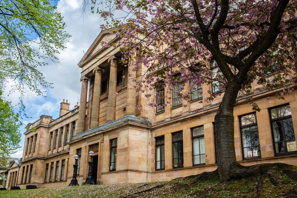 BLK Beats: I wrote a Grammy-nominated hit in my Glasgow bedroom - BBC News