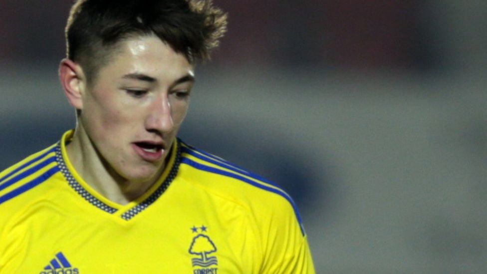 Adam Crookes: Port Vale sign Nottingham Forest defender on loan - BBC Sport