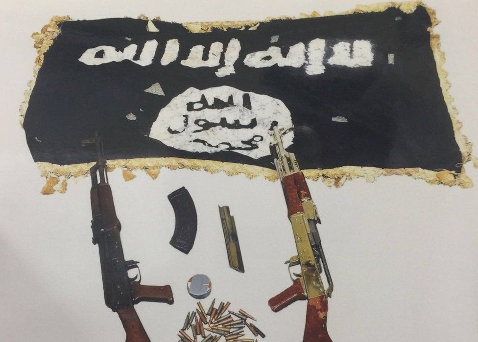 Kuwait 'foils three planned IS attacks' - BBC News