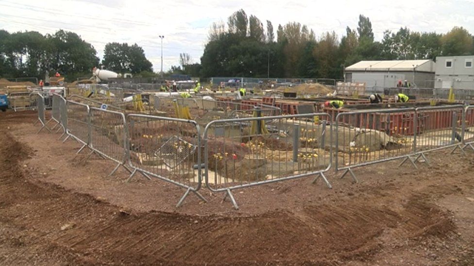 Work begins on Peterborough gas-fired power station - BBC News