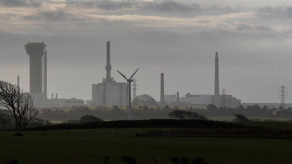 Sellafield cleaners, canteen and security staff strike again - BBC News