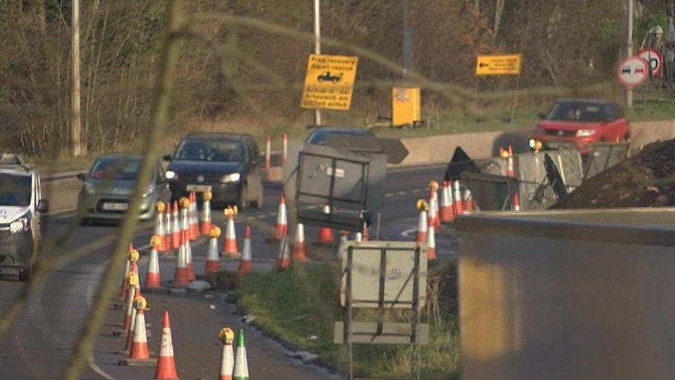 Heads of the Valleys A465 westbound reopens after crashes - BBC News