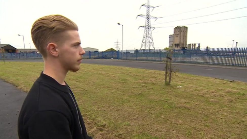 SSI Redcar: 2,000 steelworkers await news from Thai owners - BBC News