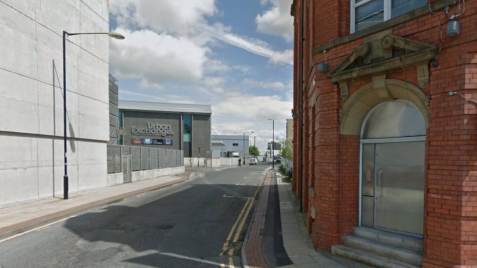 Man wanted over Manchester porn film invitations - BBC News