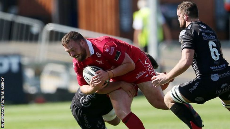 Steffan Thomas: Scarlets prop signs new contract - BBC Sport