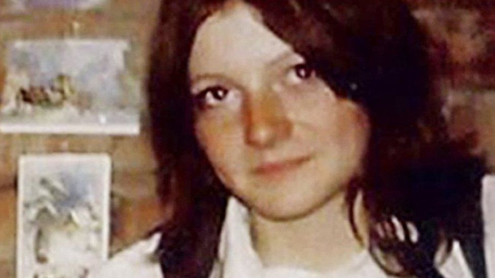 Birmingham and Guildford pub bomb families refused IRA file - BBC News