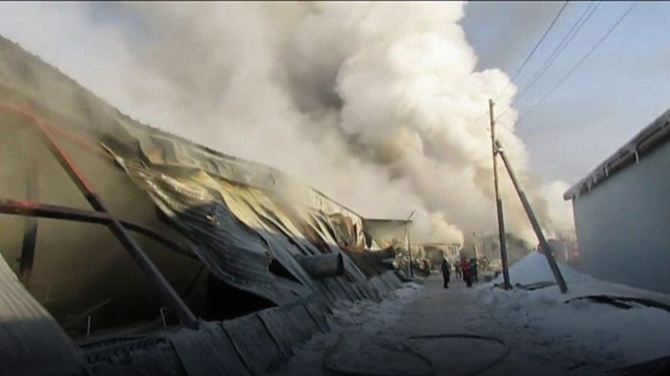Russia fire: Children killed in Kemerovo shopping centre blaze - BBC News