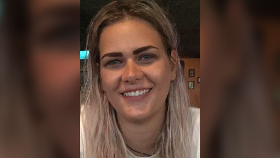 Bethan Roper death: Tributes to 'beautiful' woman - BBC News