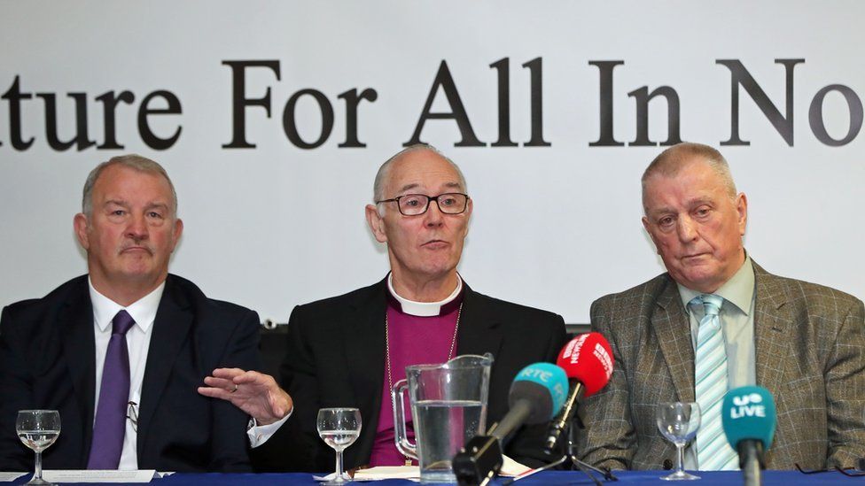 Reaction to loyalist paramilitary groups' joint statement - BBC News