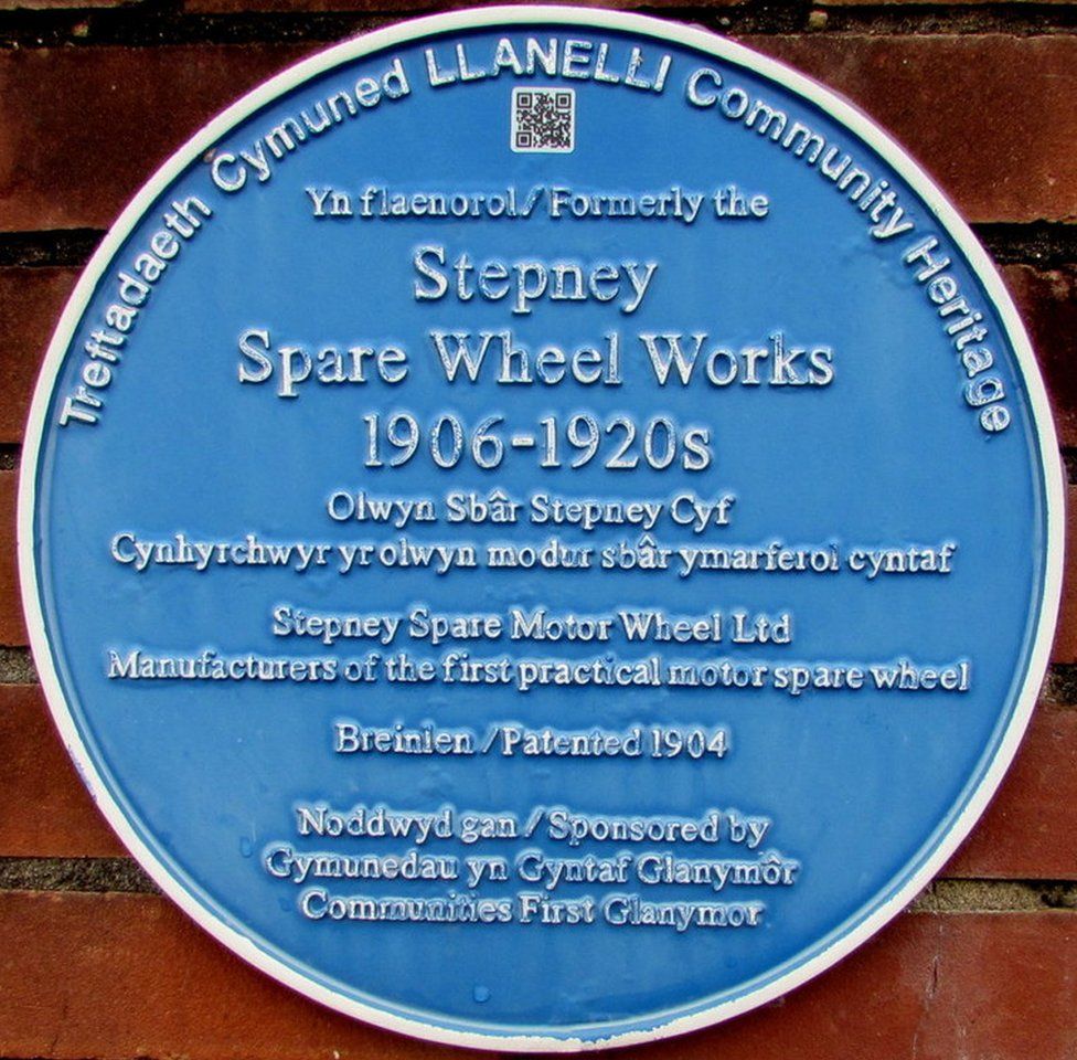 Hanes anhygoel Henry Davies a chwmni Stepney Spare Wheel - BBC Cymru Fyw