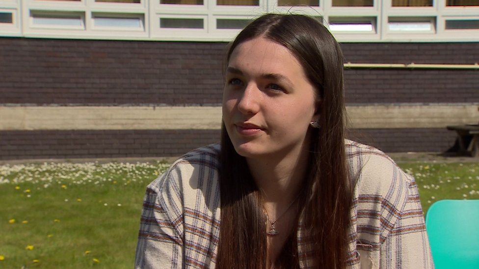 'Ramadan is mostly just about helping everyone' - BBC News