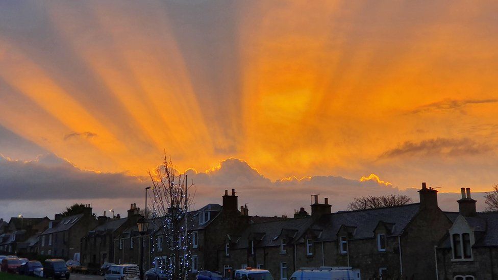 Striking sunsets of the year - BBC Weather
