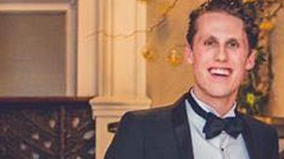 'Privileged' Edinburgh University student jailed for sex attack - BBC News