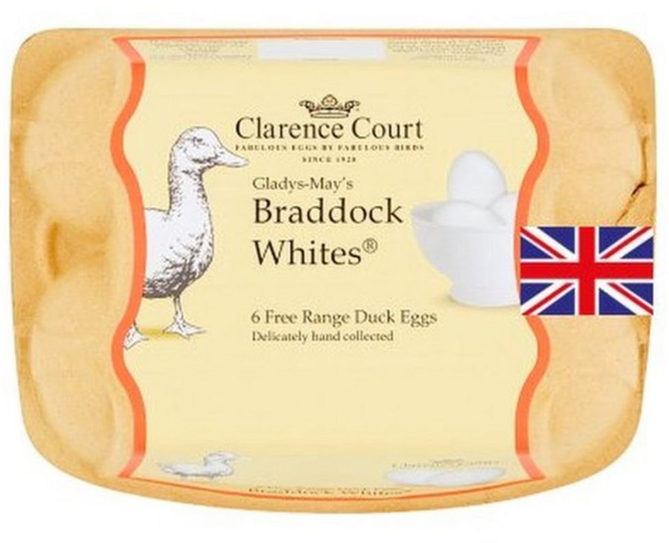 Woman hatches ducks from Waitrose eggs - BBC News