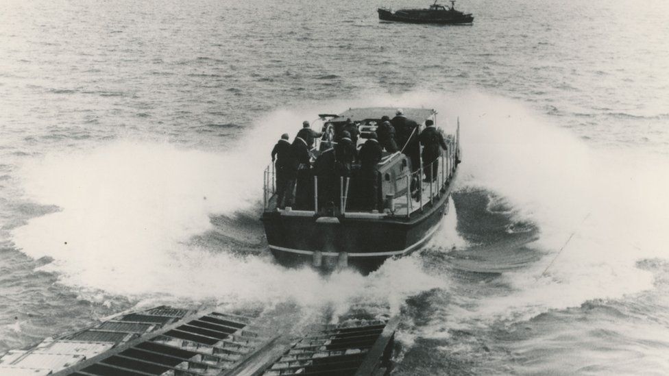 Forgotten cache of RNLI pictures 'preserved for posterity' - BBC News