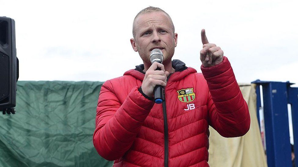 Loyalist Jamie Bryson 'forged signature to verify accounts' - BBC News