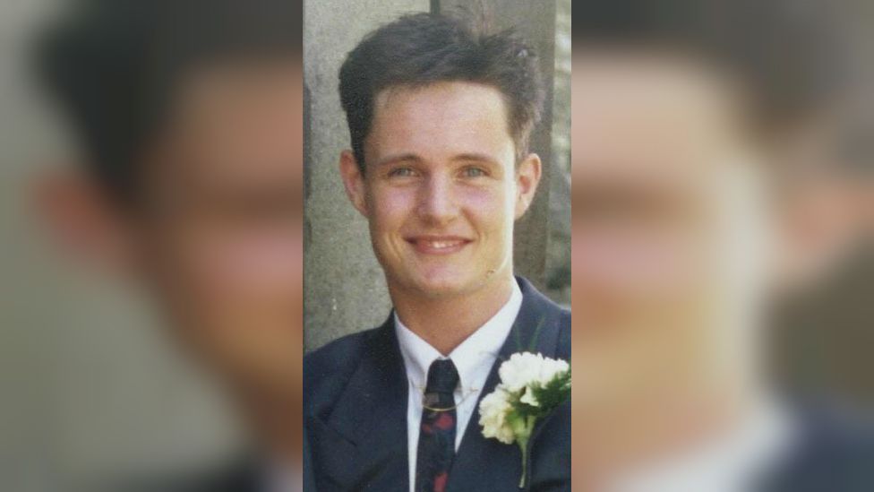 Michael Barrymore compensation claim to go to High Court - BBC News