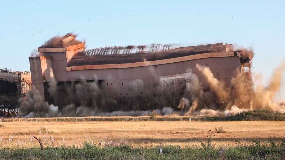 Ex-Redcar steelworks building demolished in explosion - BBC News