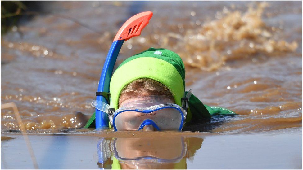 World Bog Snorkelling Championships take place in Wales - BBC Newsround