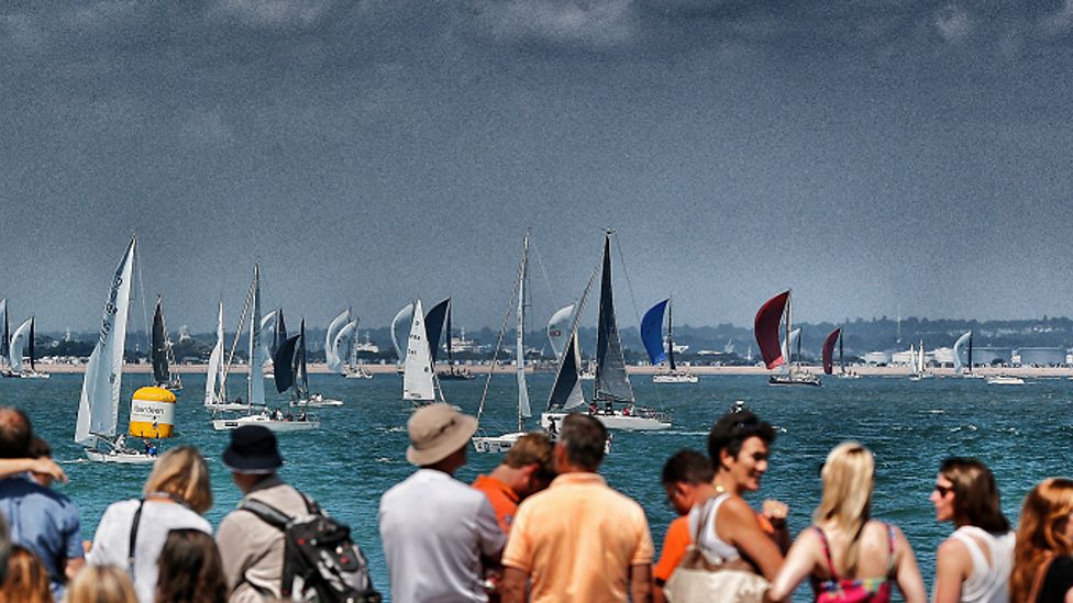 Cowes Week racing abandoned on opening day - BBC News
