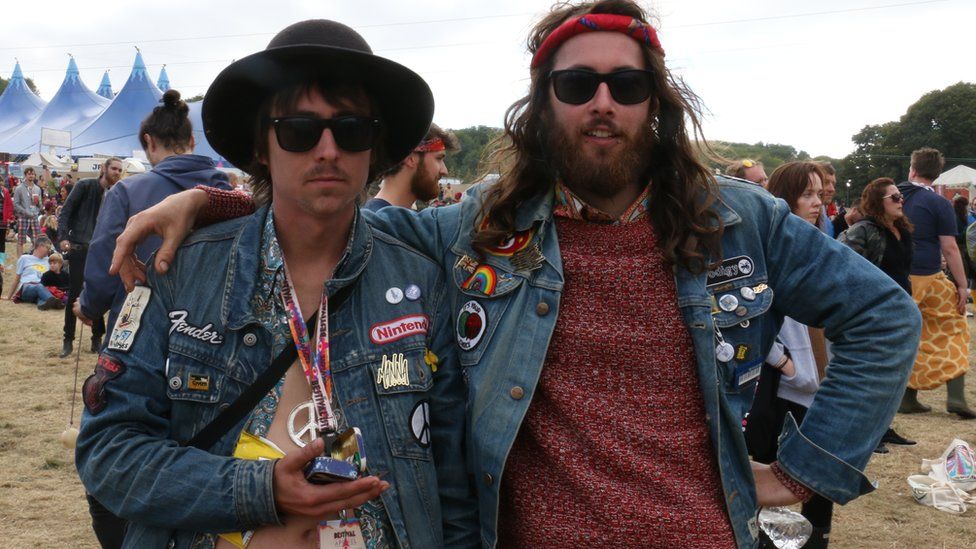 The best fancy dress costumes of Bestival 2015 - BBC News