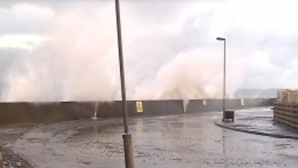 Blowin' in the Wind with Storm Dylan - BBC News