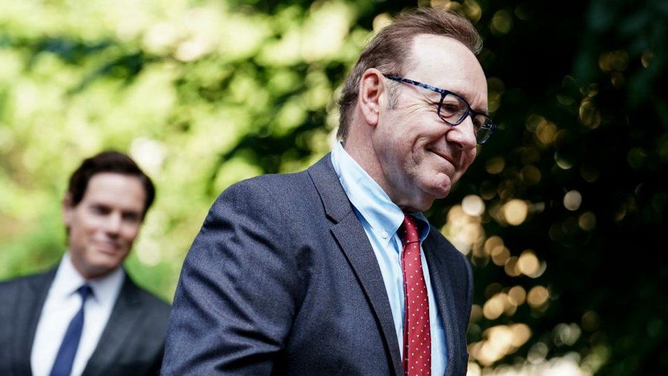 Kevin Spacey: Actor came out to 'disguise' behaviour, jury told - BBC News
