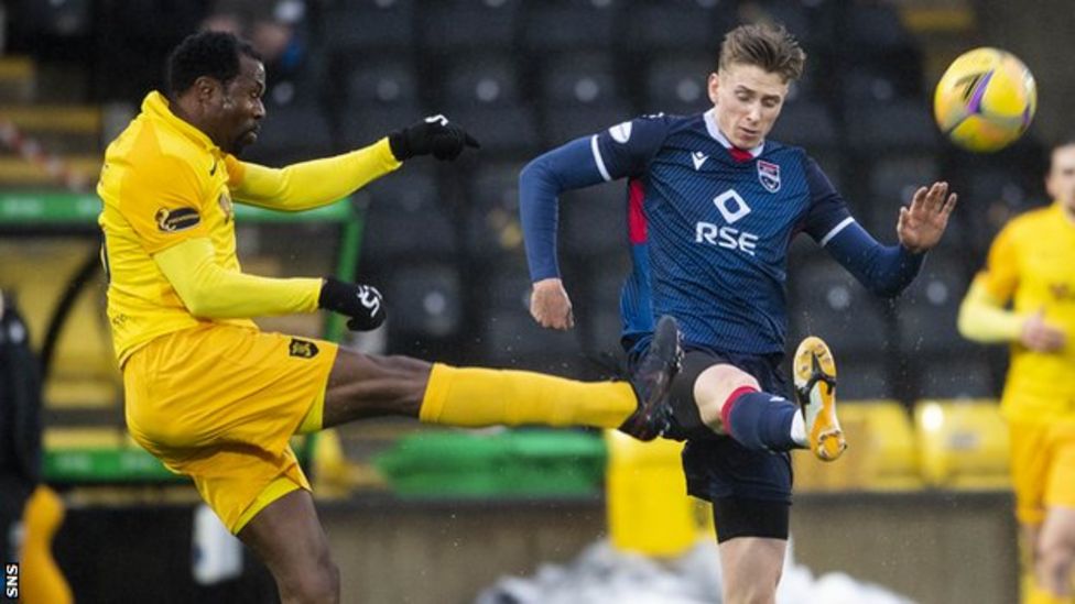 Efe Ambrose: Former Celtic, Hibs & Livingston defender joins St ...