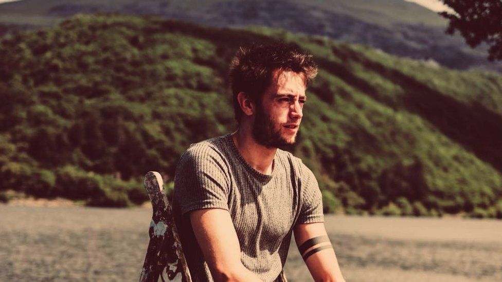 Ateb y Galw: Jacob Elwy - BBC Cymru Fyw