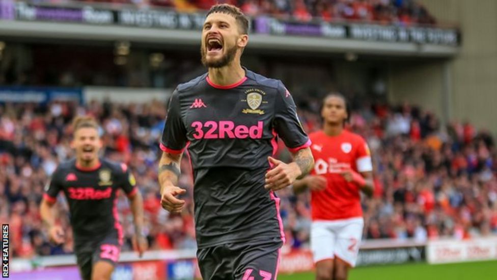 Mateusz Klich: Poland midfielder signs new long-term deal with Leeds ...