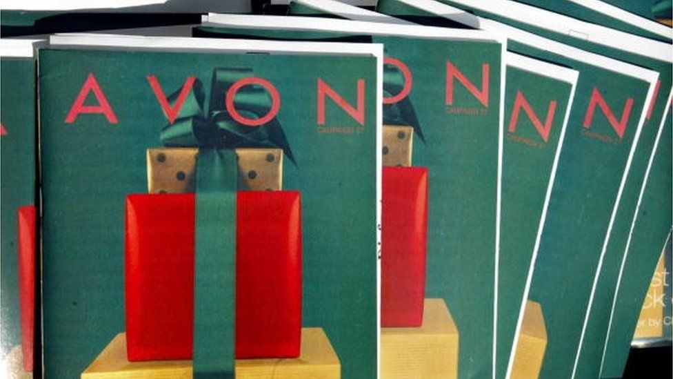 Avon to move headquarters to UK - BBC News