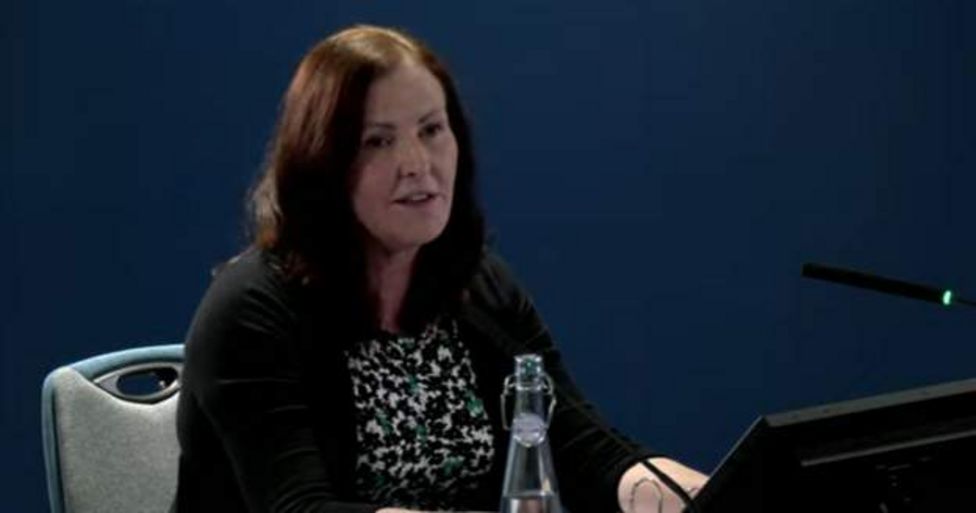 Covid: Llywodraeth Cymru 'wedi'u dal gyda'u trowsus i lawr' - BBC Cymru Fyw