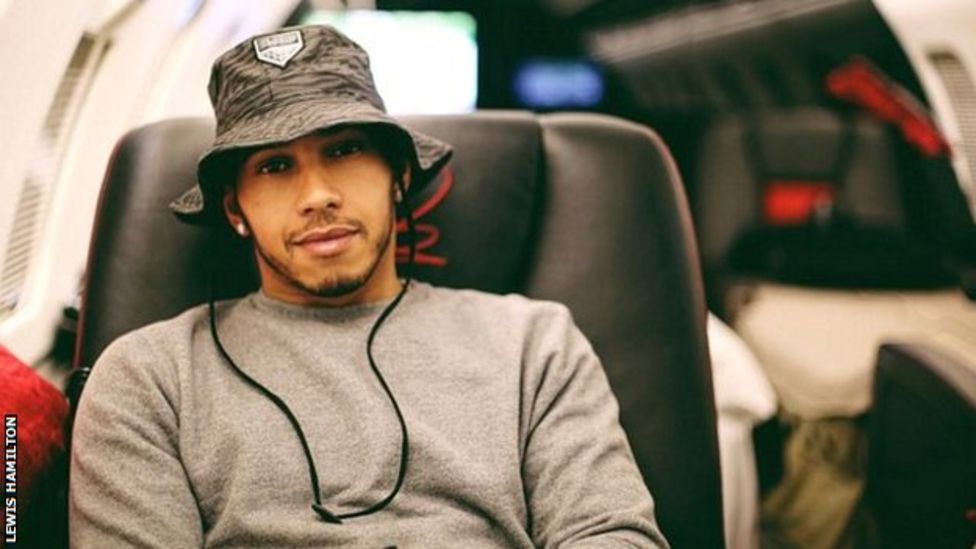 Lewis Hamilton unhurt in minor road accident in Monaco - BBC Sport