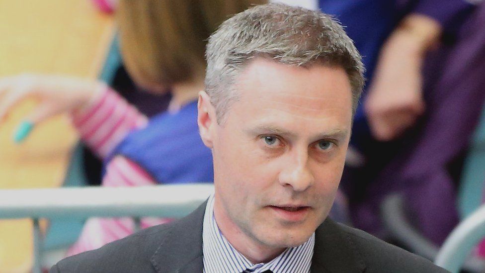 Paul Frew Facebook case: Schoolgirl loses privacy case - BBC News